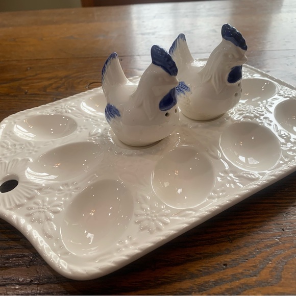 Kitchen | Dishware Deviled Egg Server With Chicken Salt And Pepper ...